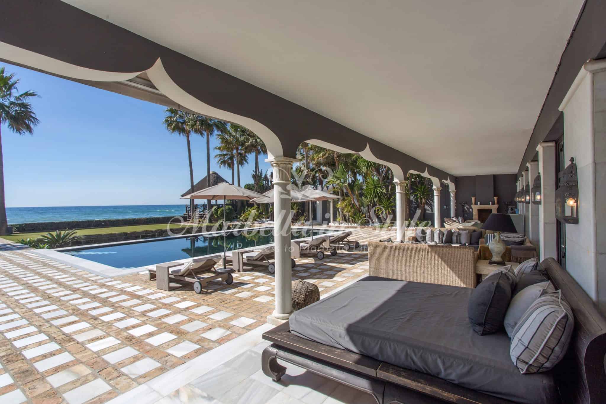 Marbella’s Best Beachfront Private Villa Collection – Marbella
